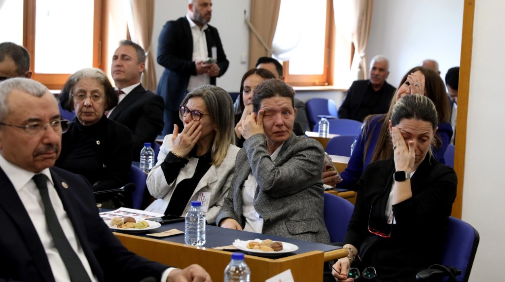 Kartalkaya faciasında ailesini kaybeden Duygu Can: "Birisi ‘Vali Bey ...